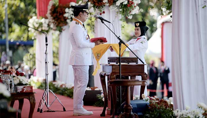 Siswi SMANSA Cicurug Sukabumi Pembawa Baki Bendera Tingkat Jabar ...